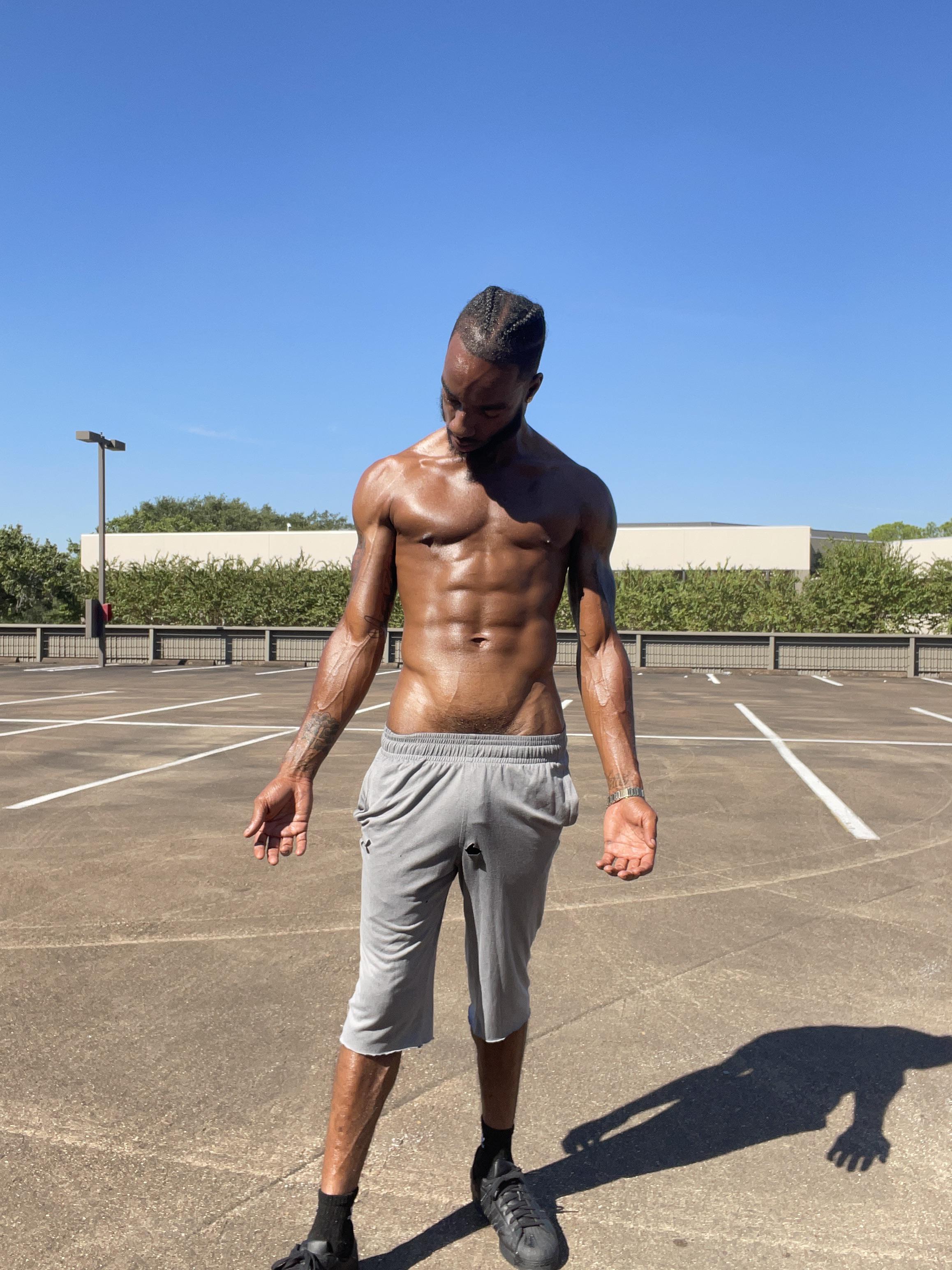 Dick was bulging through my shorts 🥴 | Scrolller