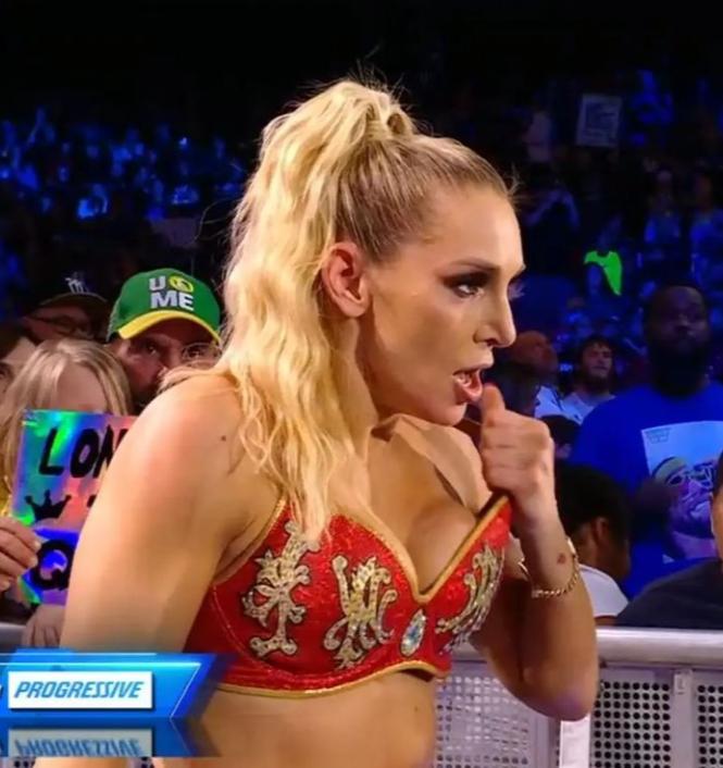 Did Charlotte have a wardrobe malfunction on smackdown today | Scrolller