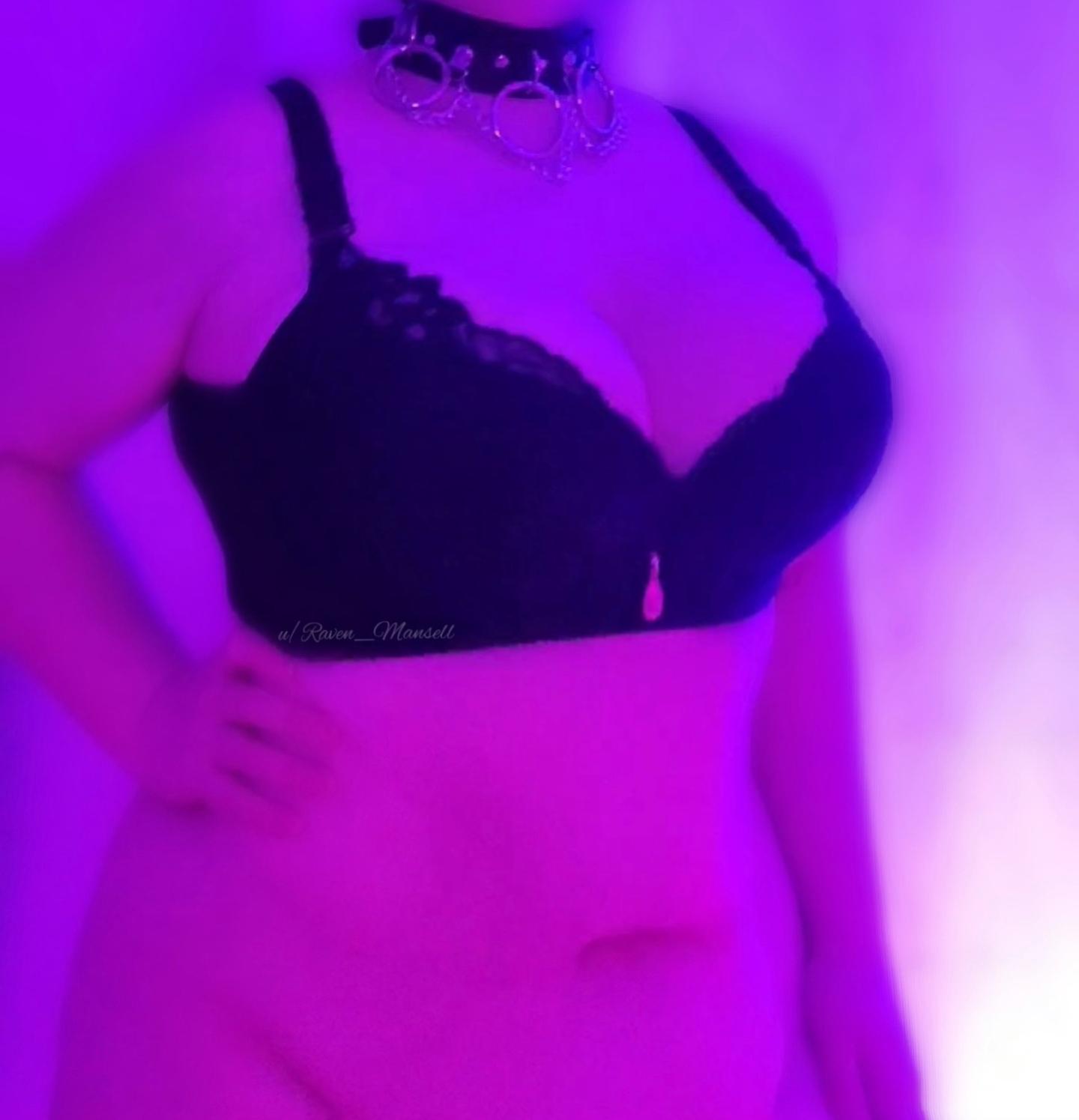 Did someone say big? 🖤 [OC] | Scrolller