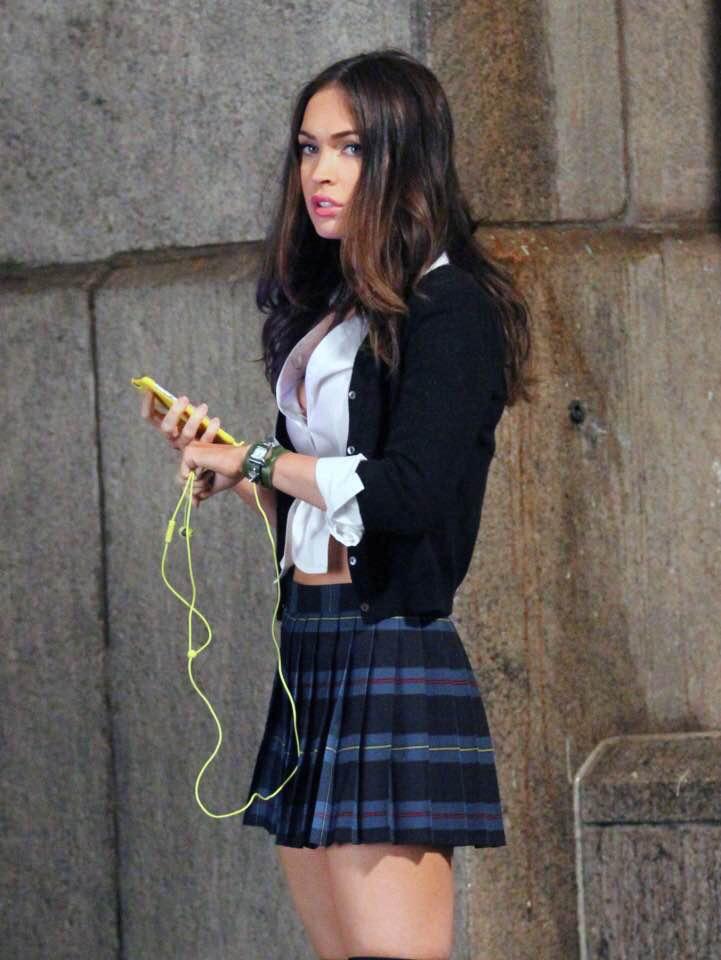 Did you know that, erm, I’ve ran outta ideas from this! So Megan Fox is hot... | Scrolller