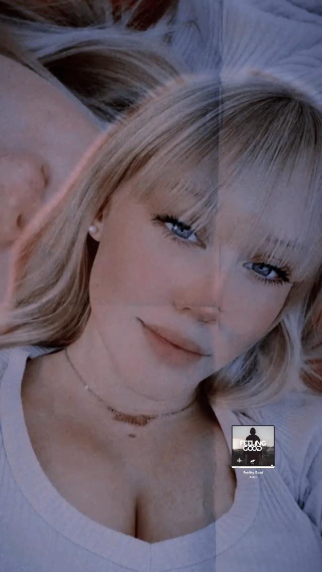 Die Blonde Kahi mal mit Körper zeigen? | Scrolller