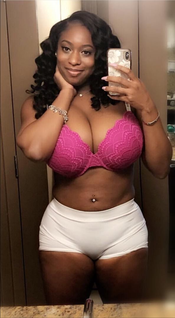 Dinnelle Status | Scrolller