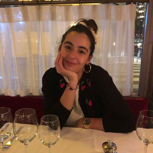 Dinner Date | Scrolller