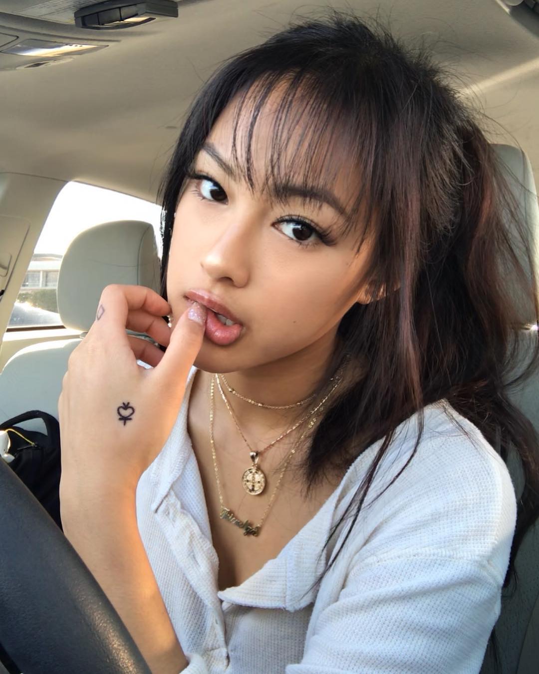 dirty thoughts | Scrolller