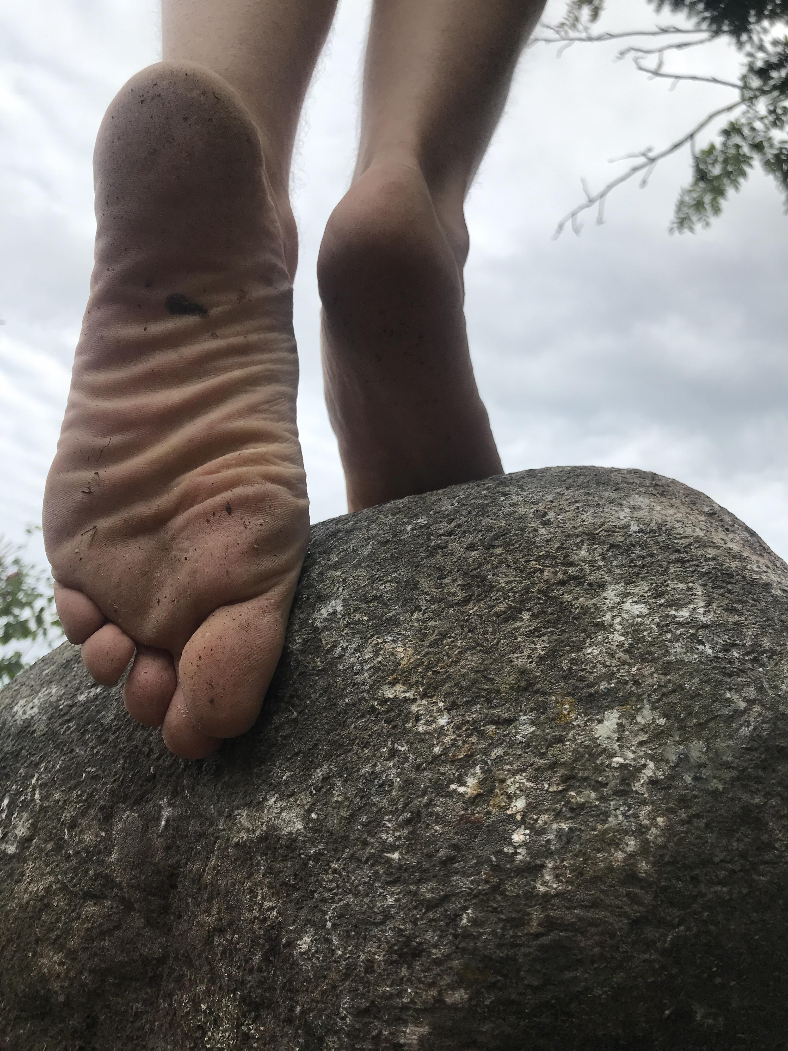Dirty trail running feet | Scrolller