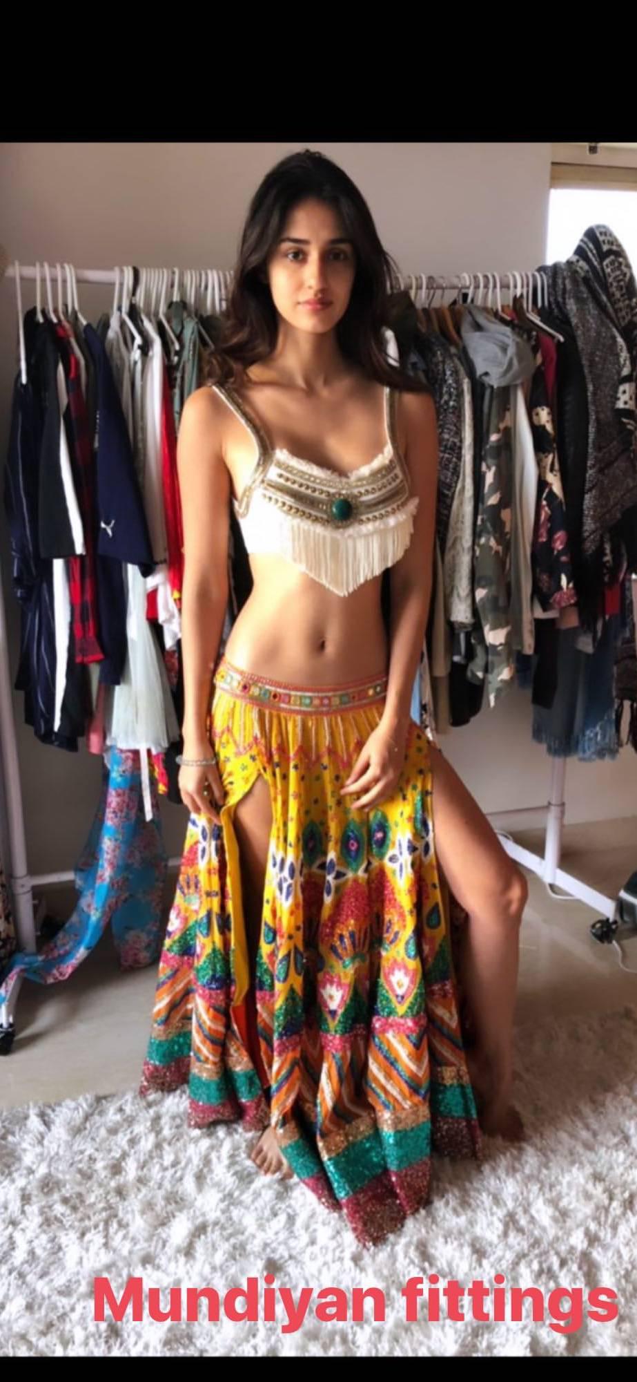 Disha kills more in sanskari look than western out fit🤤🤤🤤🤤 | Scrolller