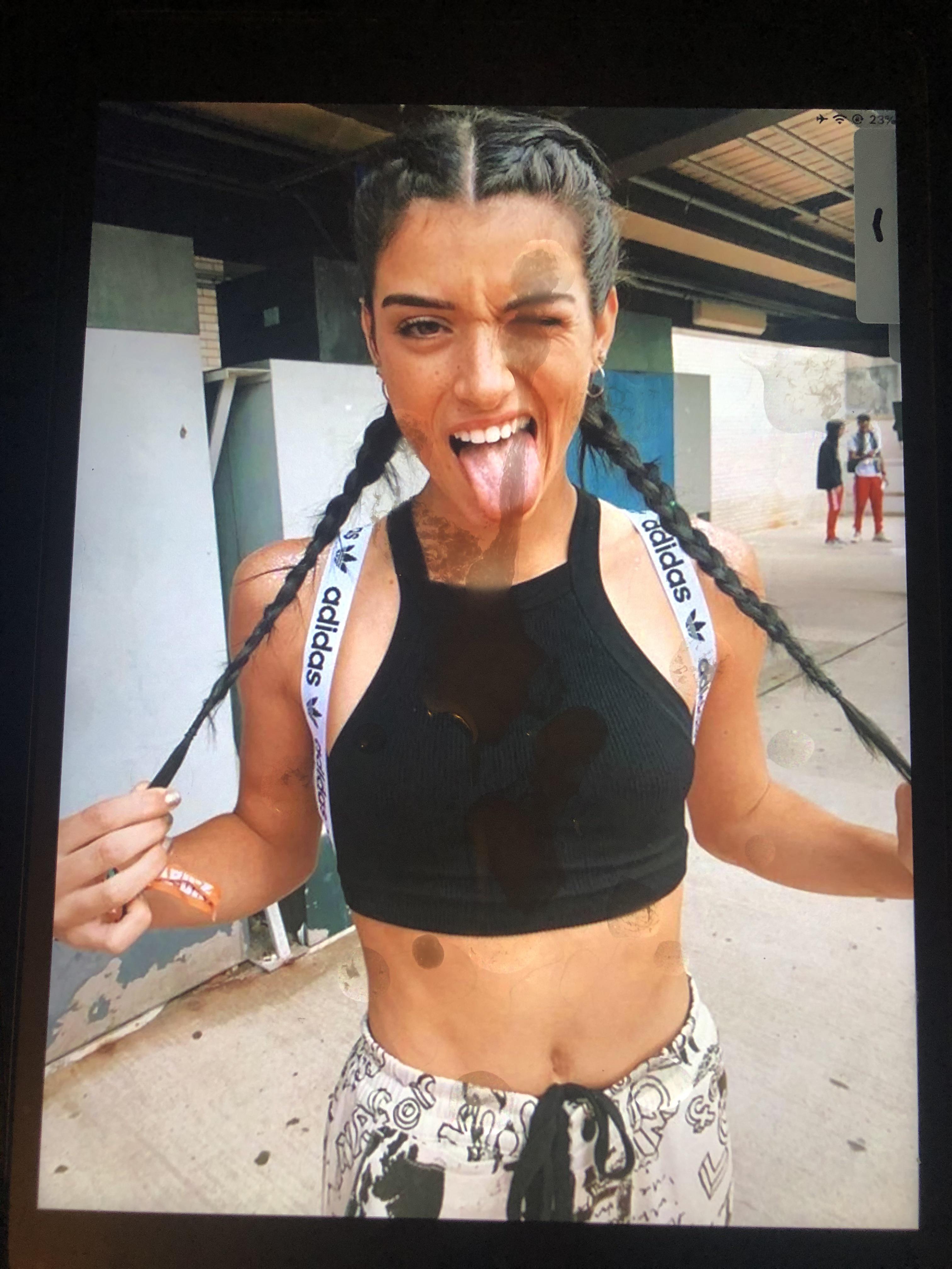 Dixie D’amelio | Scrolller