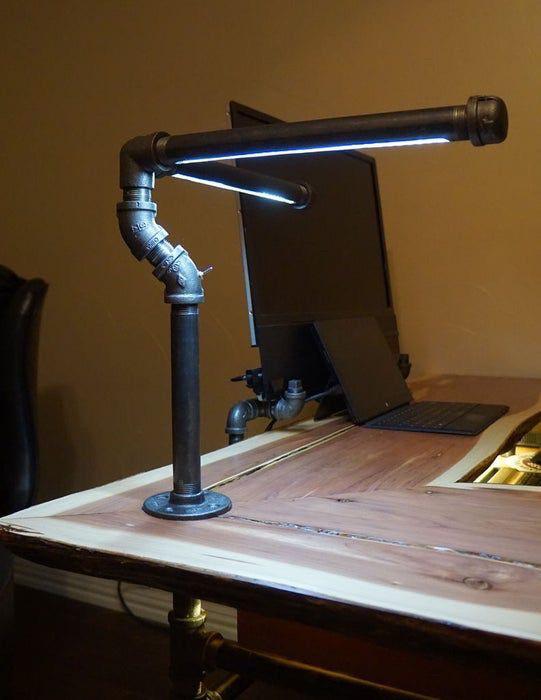 DIY Desk lamp | Scrolller