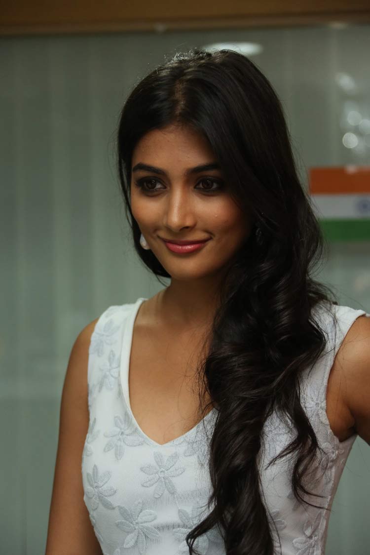 Dm if you wanna play as pooja in a long edging roleplay | Scrolller