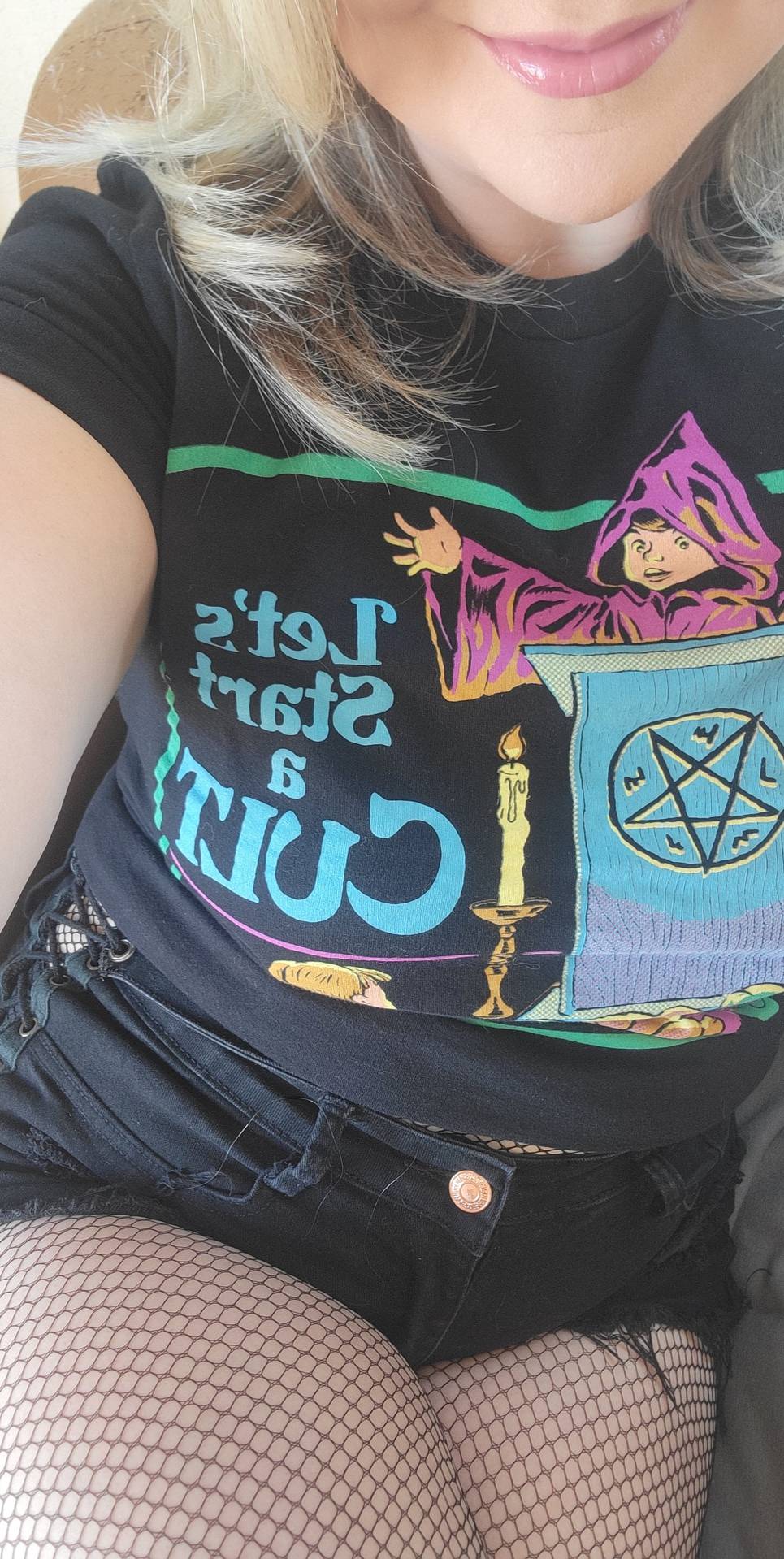 Do moms just keep getting hotter or is it just me? | Scrolller