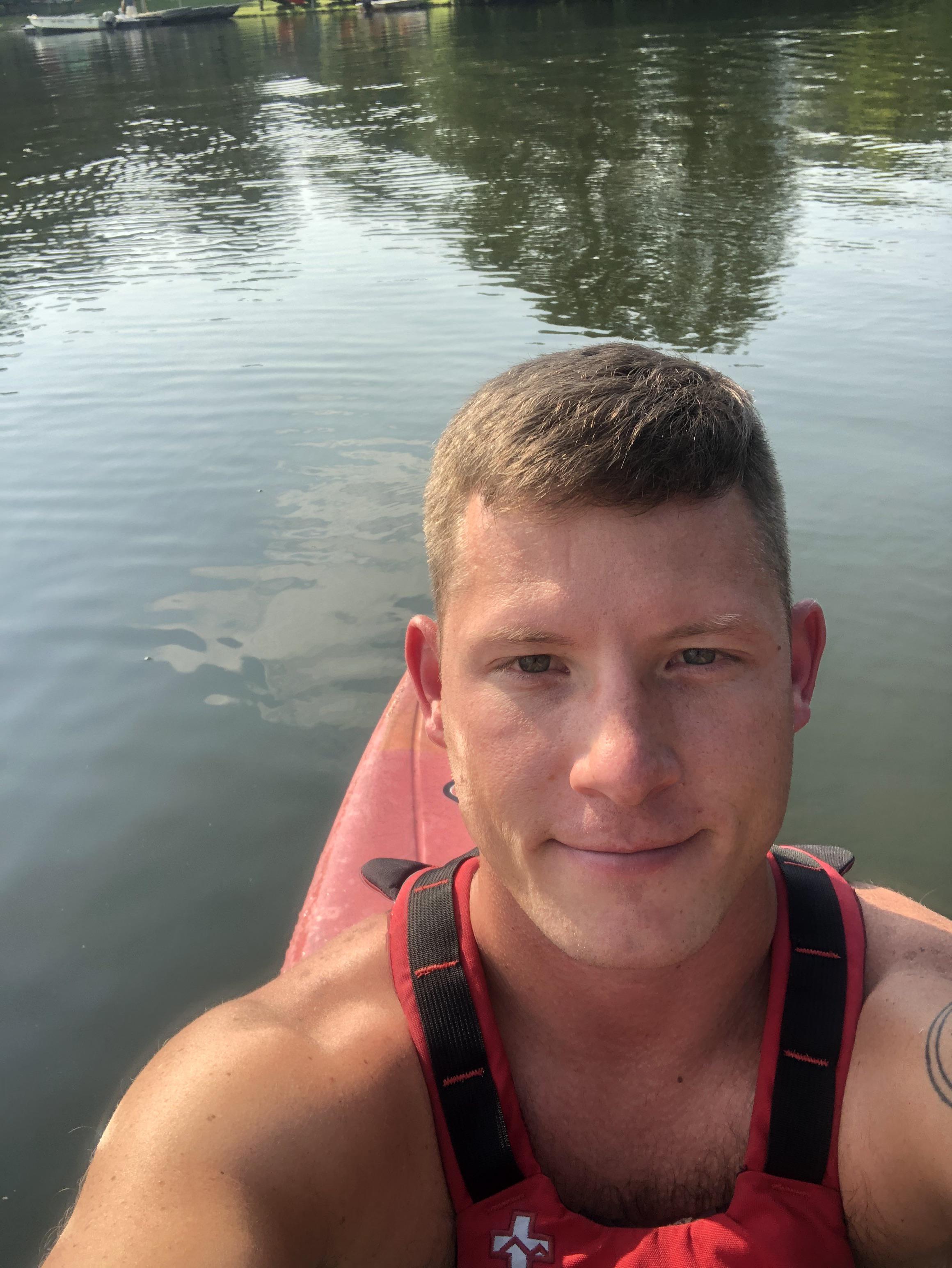 Do people actually reply to these? | Scrolller