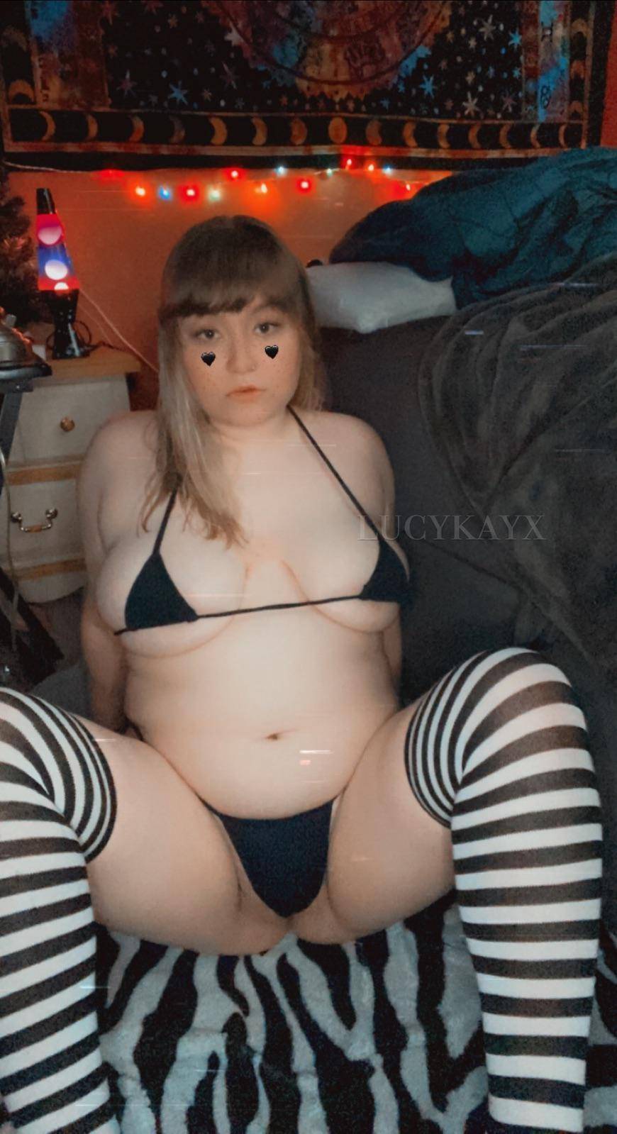 do u like how squishy i am? 🥺 (OC) | Scrolller