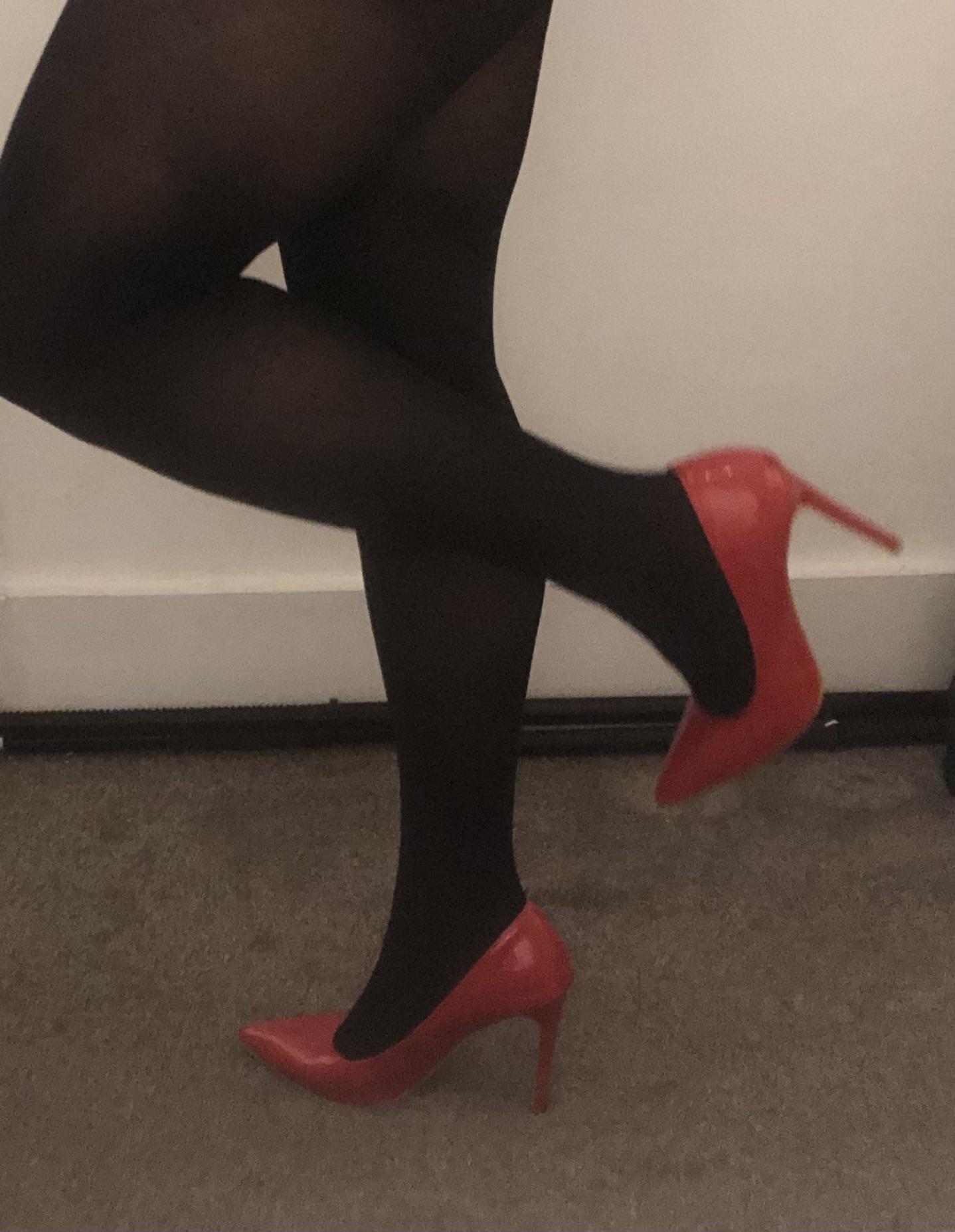 Do we like black tights with red heels here? | Scrolller