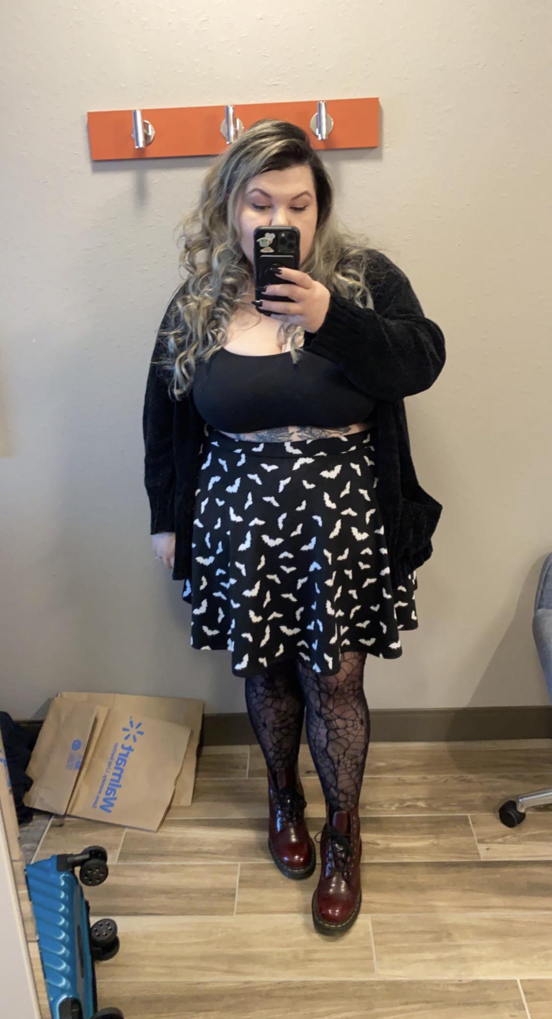 Do you guys like BBW goth girls? 🖤 | Scrolller