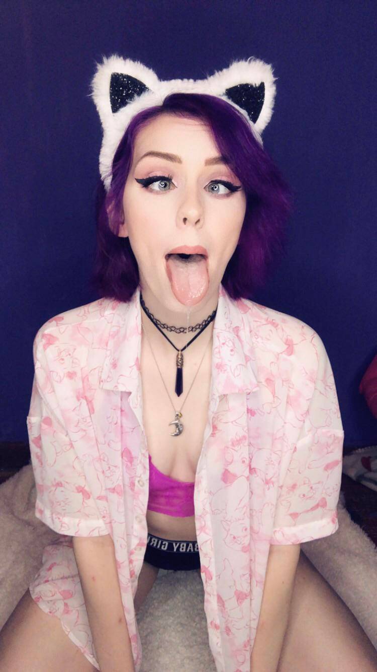 Do you have something I can lick, Daddy?💜 | Scrolller