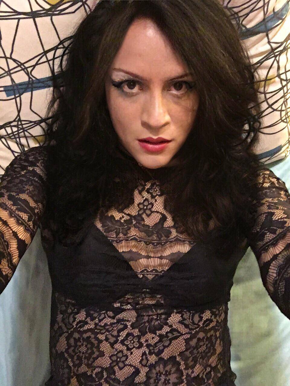 Do you prefer top or bottom? | Scrolller