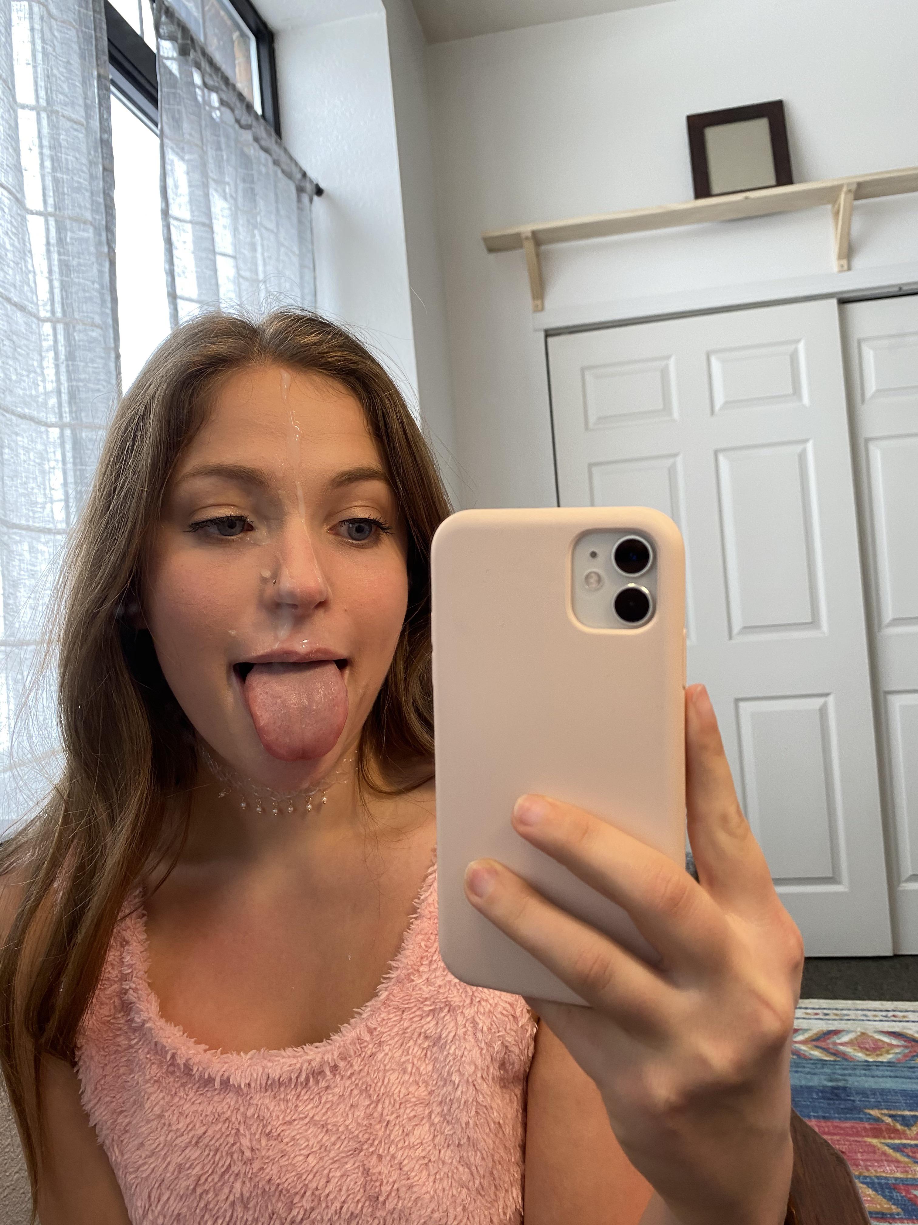 Missed her tongue | Scrolller