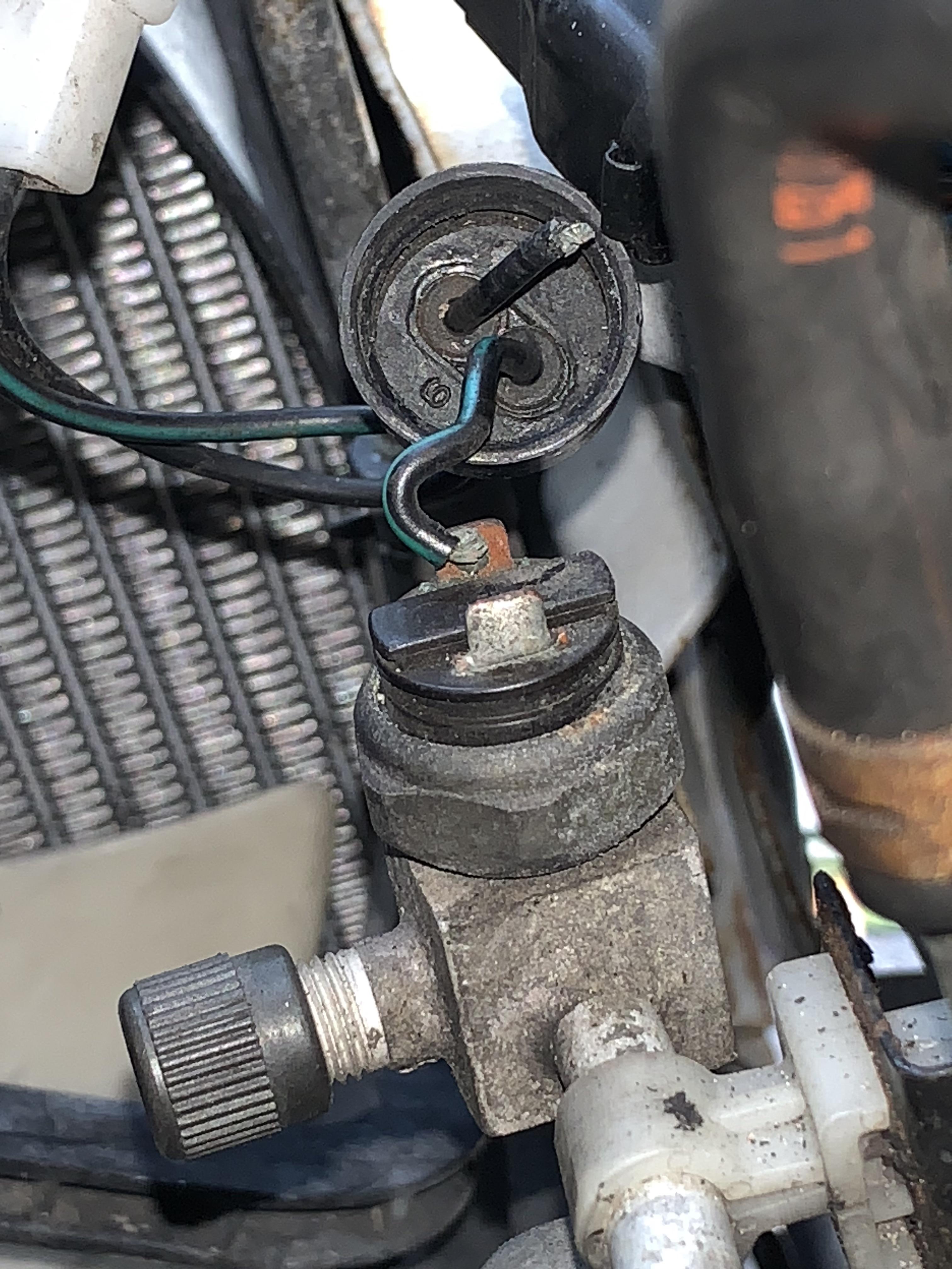 Does anyone know how to properly reconnect this A/C sensor? Newbie | Scrolller