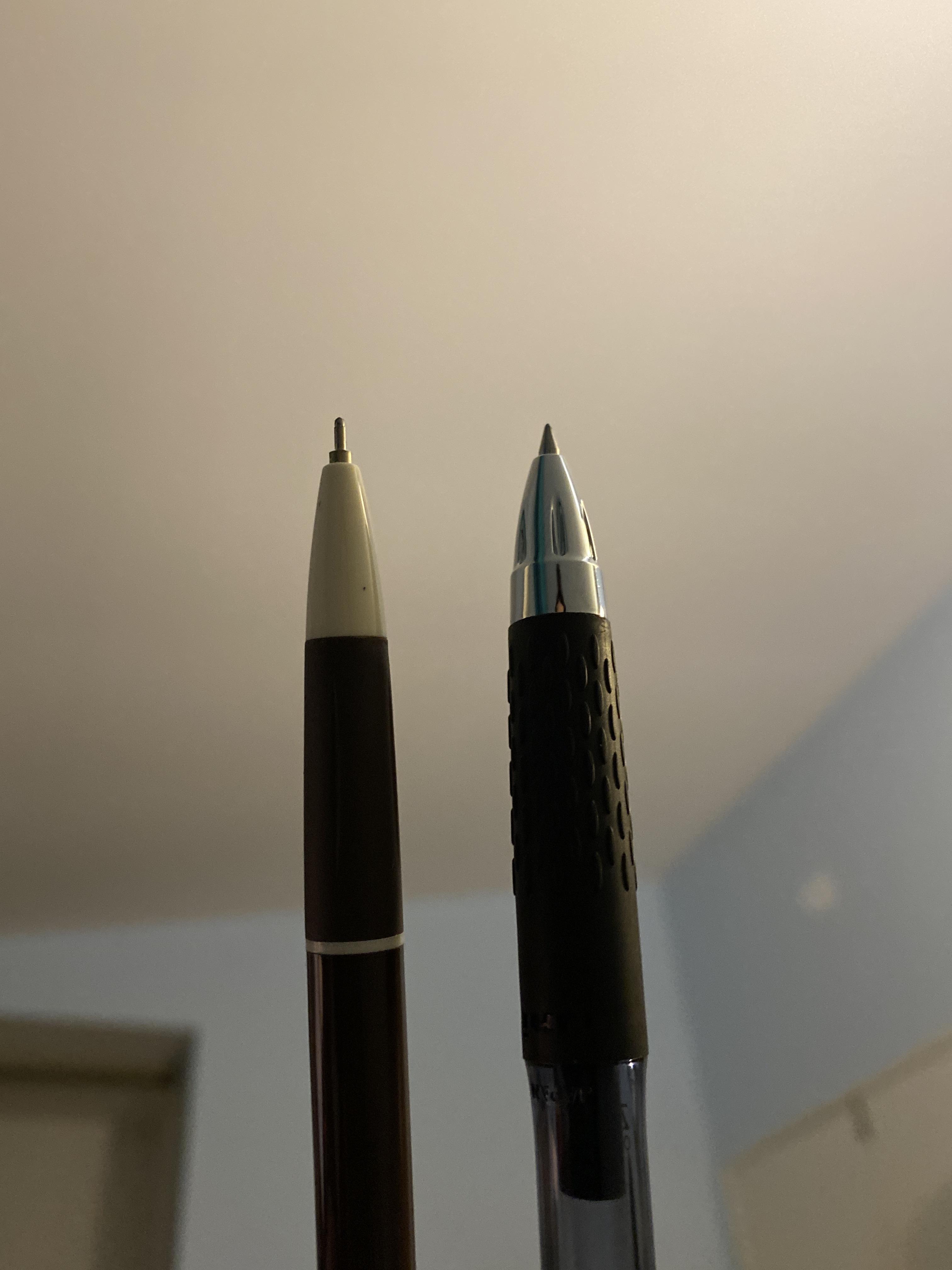 Does anyone know what type/size of ball point pen tip the one on the ... Does anyone know what type/size of ball point pen tip the one on the ...