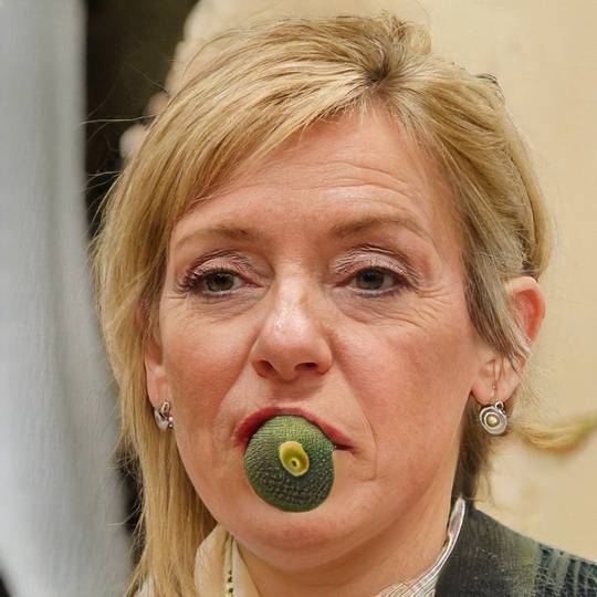 Does my tongue look weird? | Scrolller