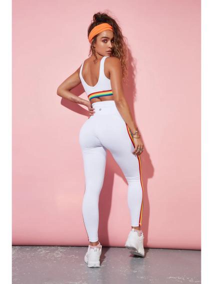 Does somebody know who she is? Shes really hot | Scrolller