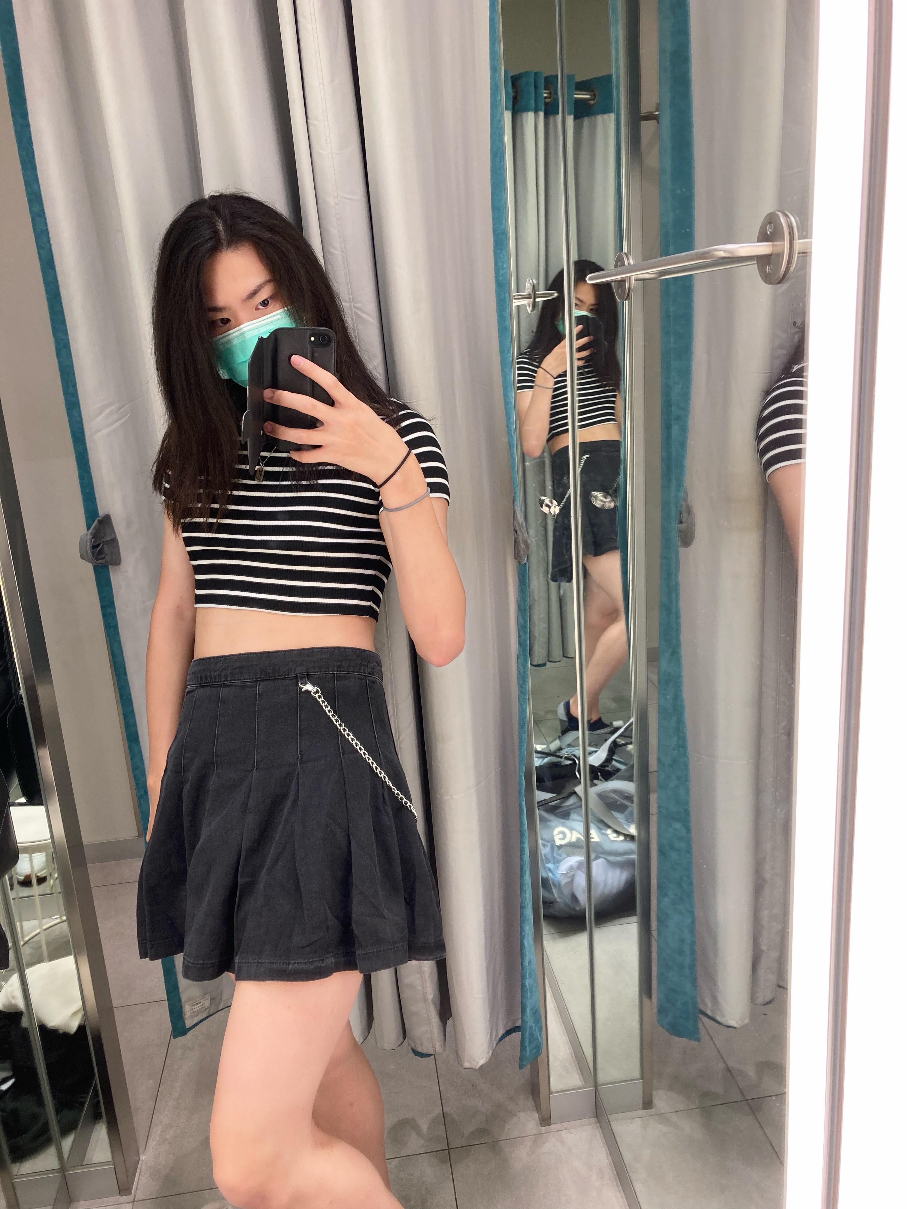 Does this gives a girl group vibe?🎤 | Scrolller