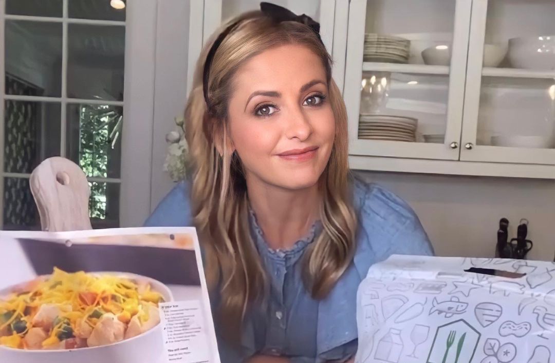 Domestic goddess | Scrolller