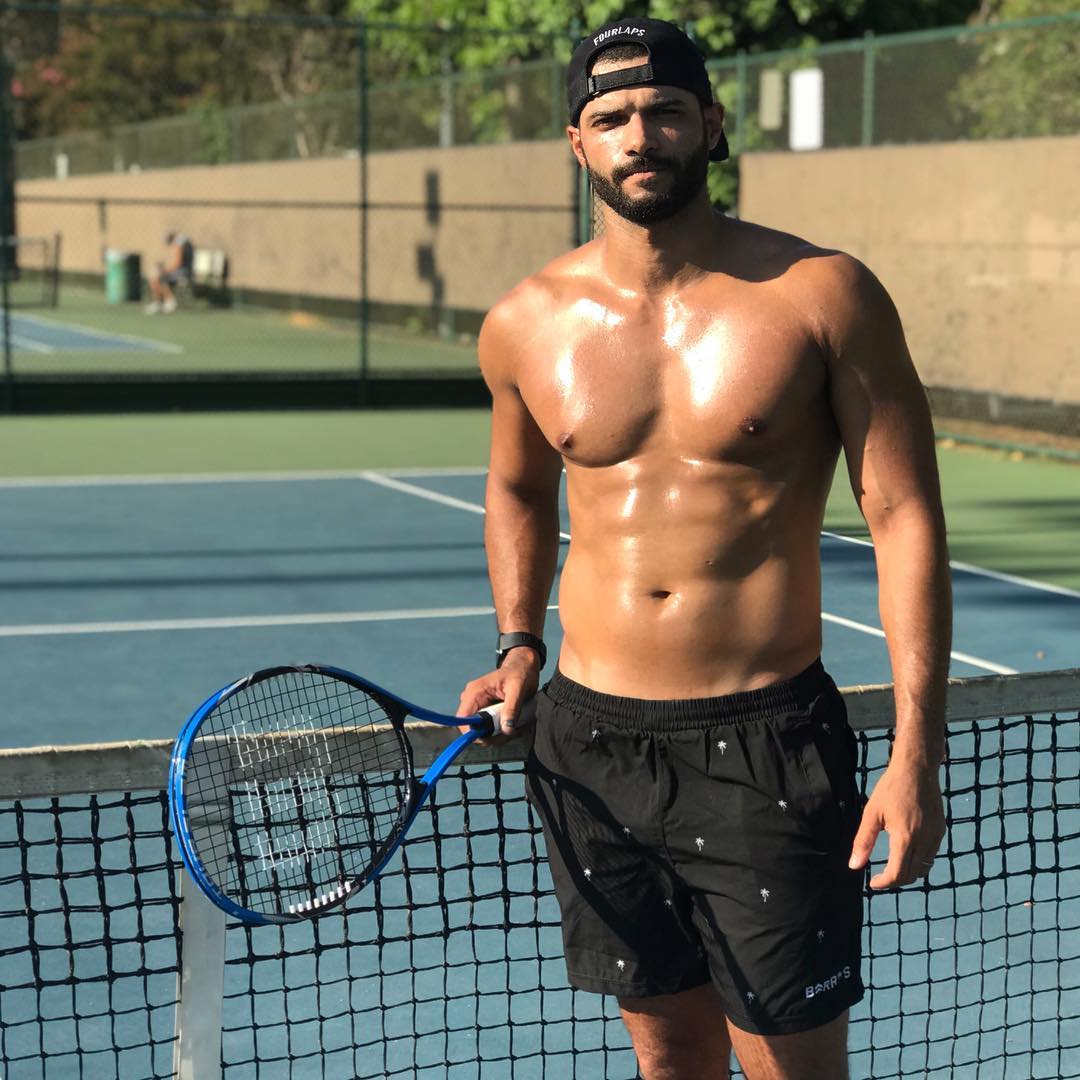 Donald Romain | Scrolller