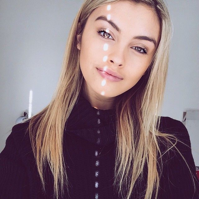 Dotted Lights | Scrolller