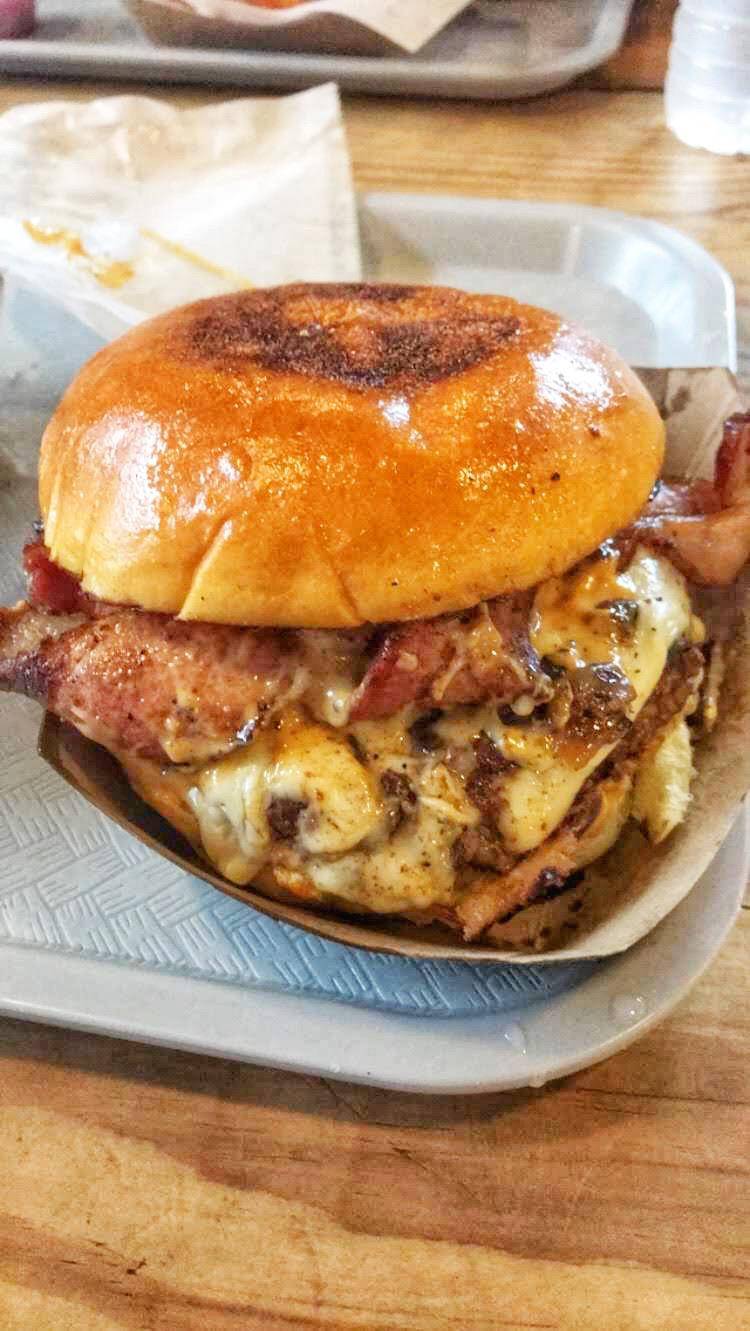 Double Bacon Cheeseburger | Scrolller