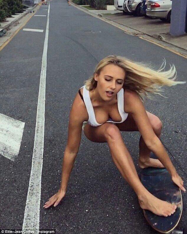 Down blouse while skating | Scrolller