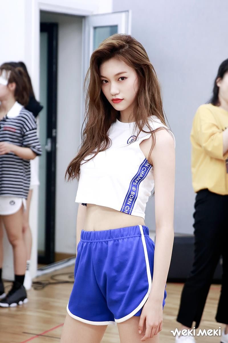 Doyeon | Scrolller