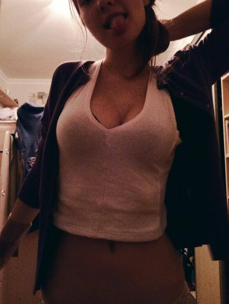 Dressing room | Scrolller