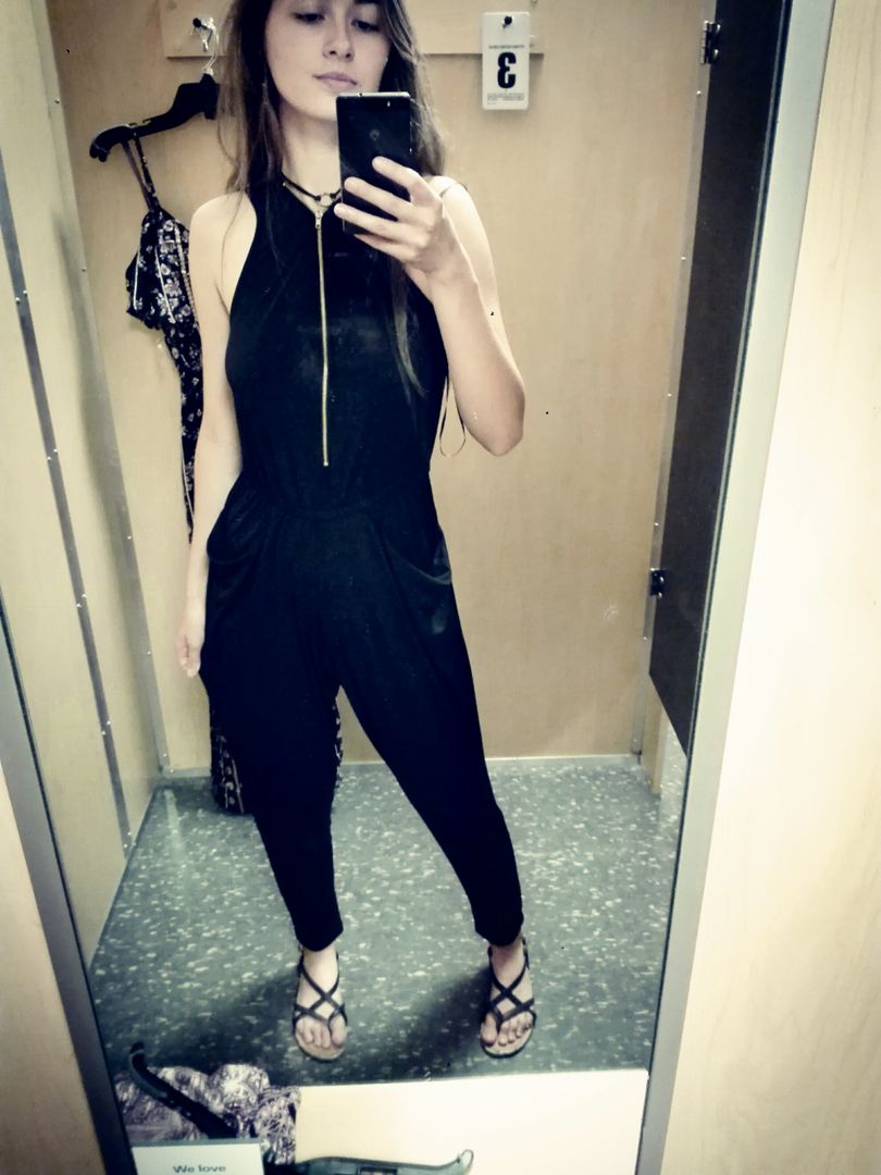 Dressing room fun for hubby. | Scrolller