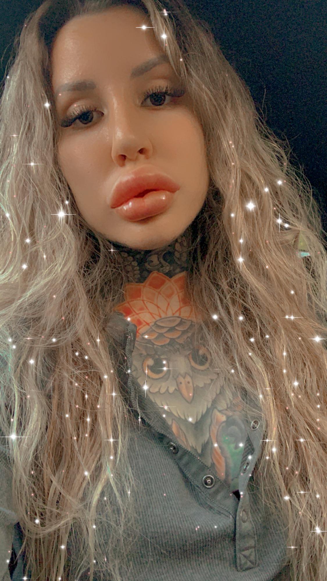 Dsls 🤤 Scrolller