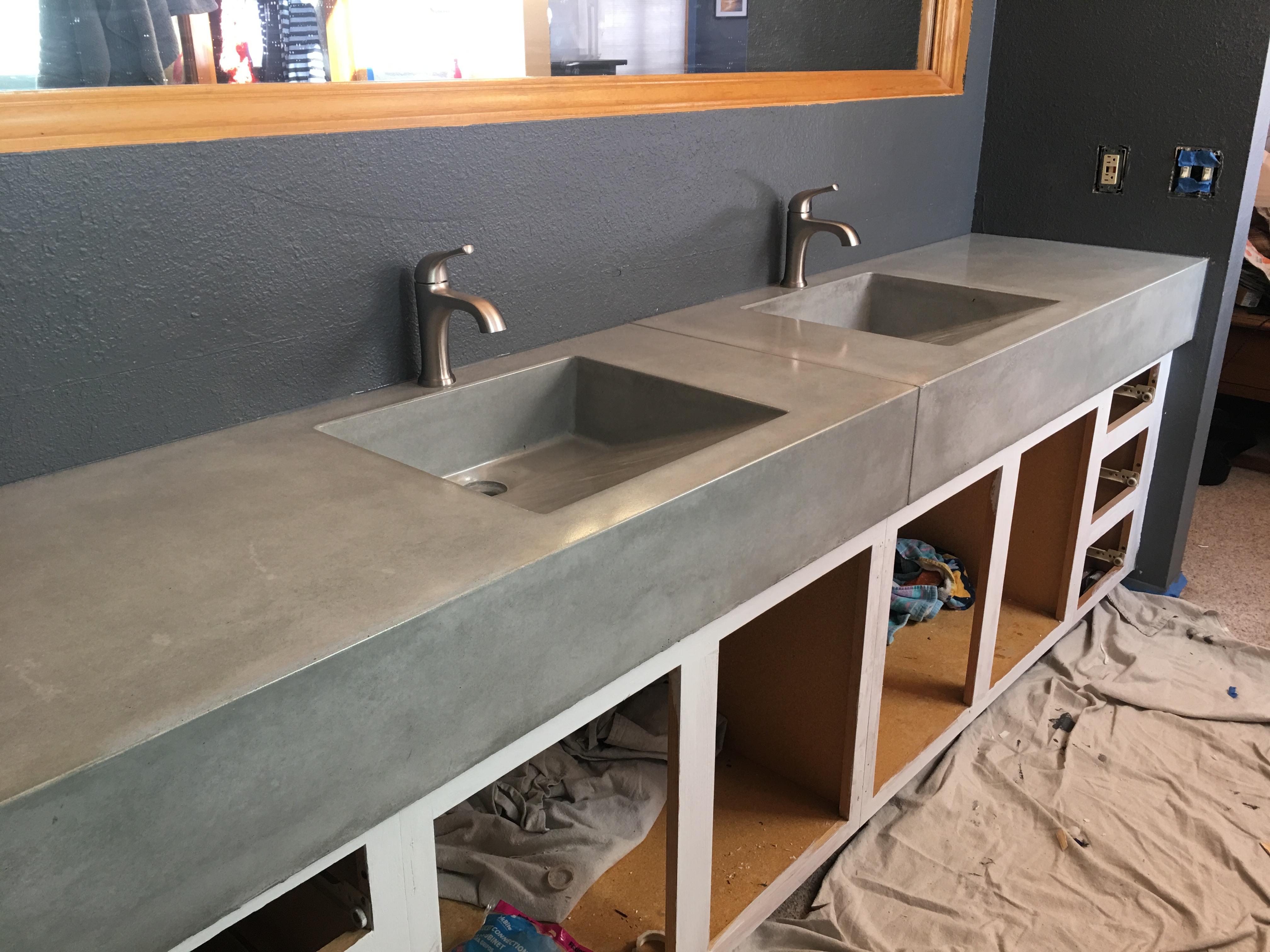 Dual Vanity w integral sinks | Scrolller