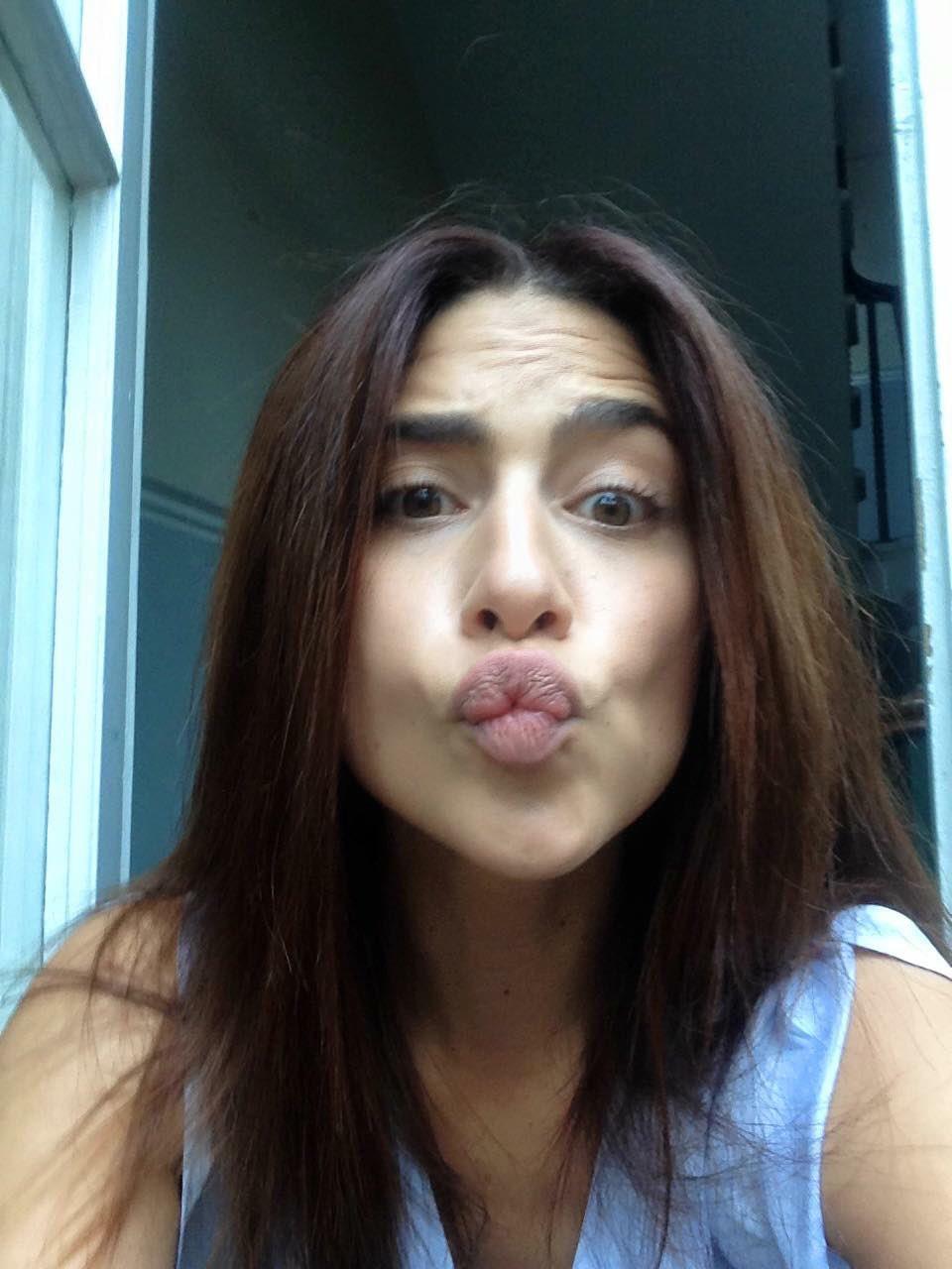 Duckface | Scrolller