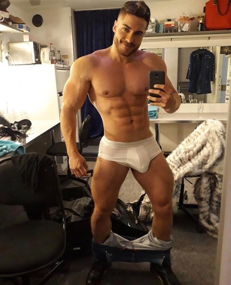 Eager to share | Scrolller