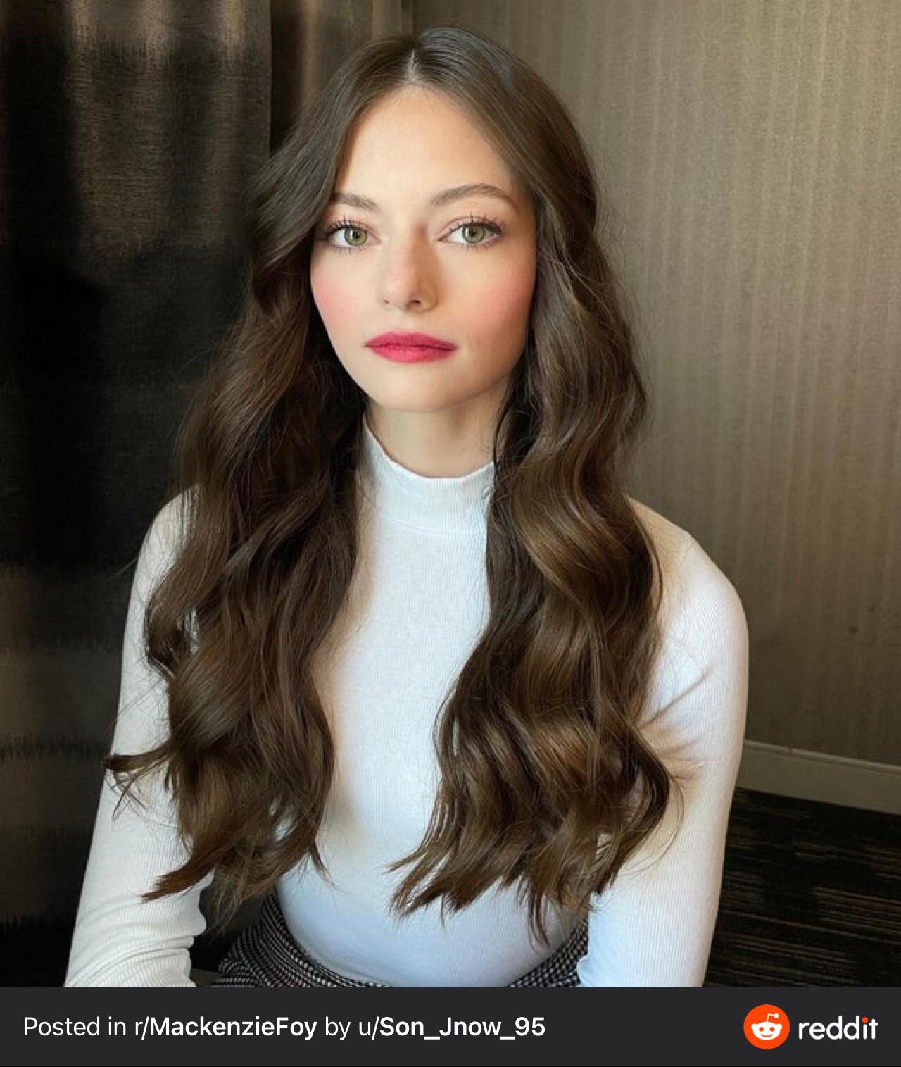 Early morning session for Mackenzie Foy. | Scrolller