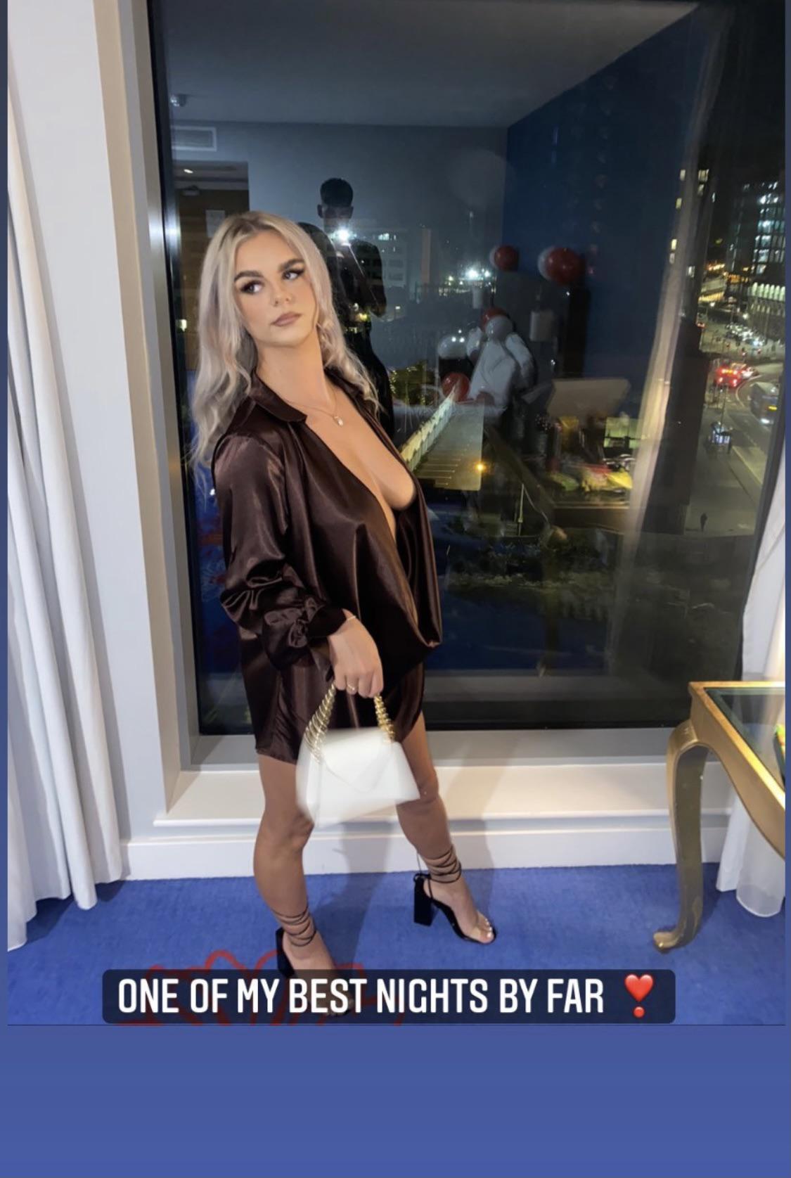 Easy access | Scrolller