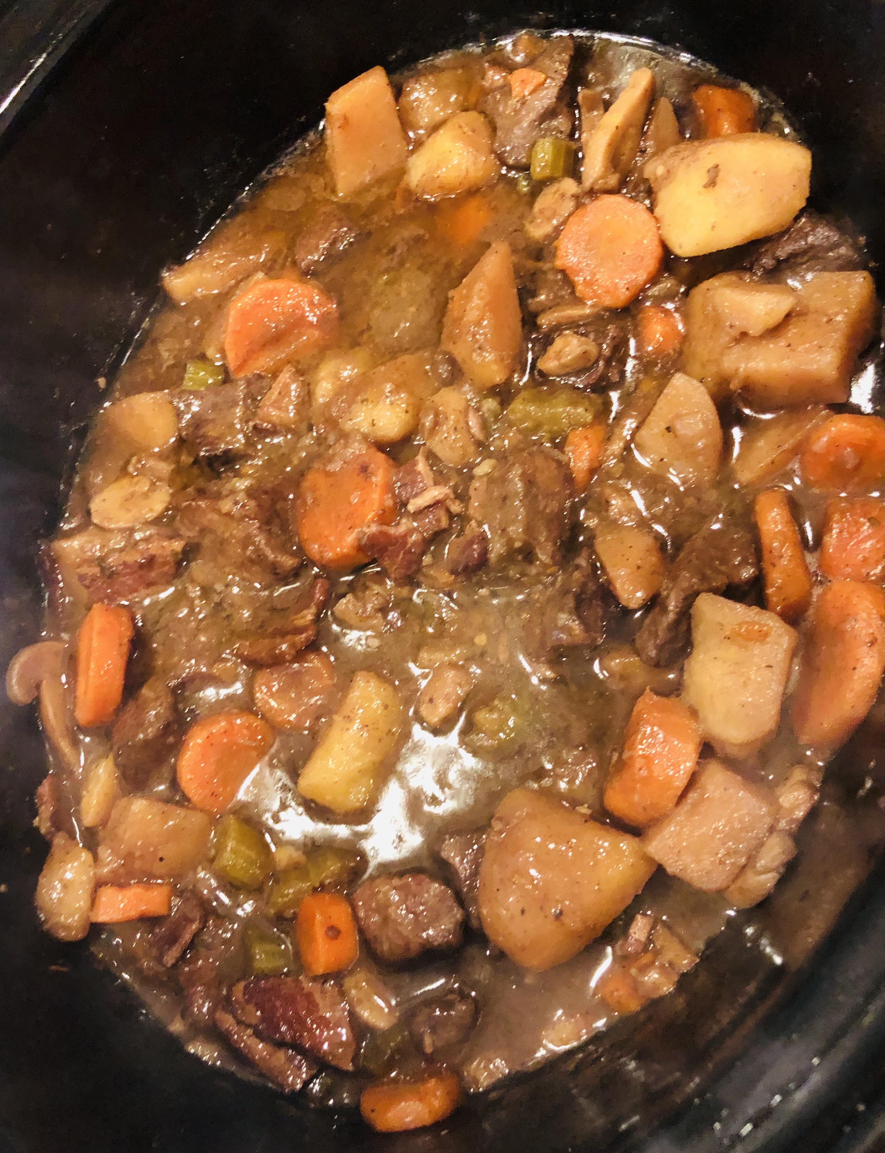 Easy beef bourguignon stew- recipe in comments | Scrolller
