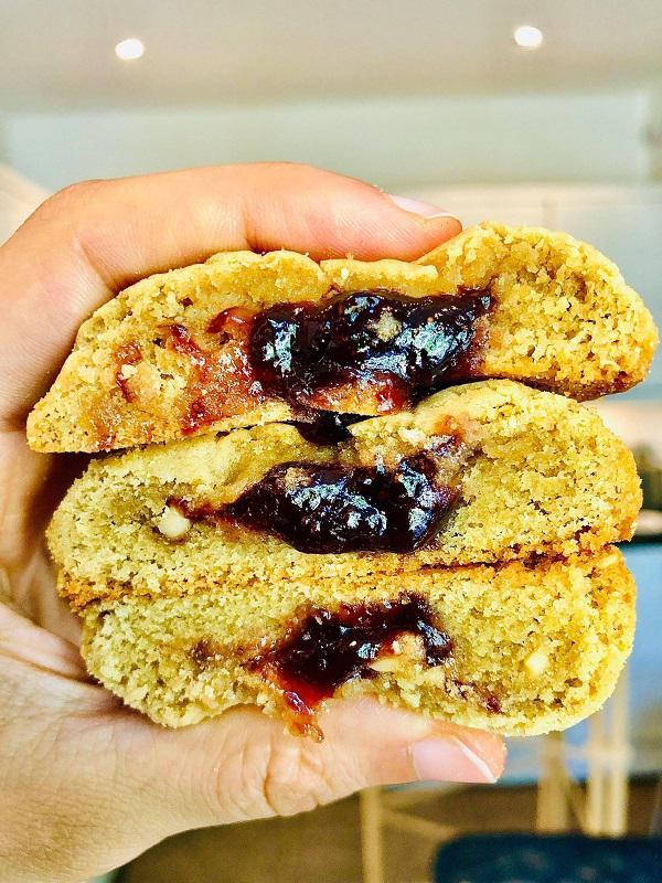 Easy Peanut Butter Jelly Cookies | Scrolller