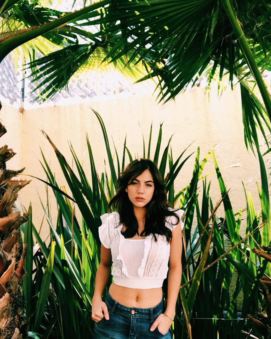 Ela Velden | Scrolller