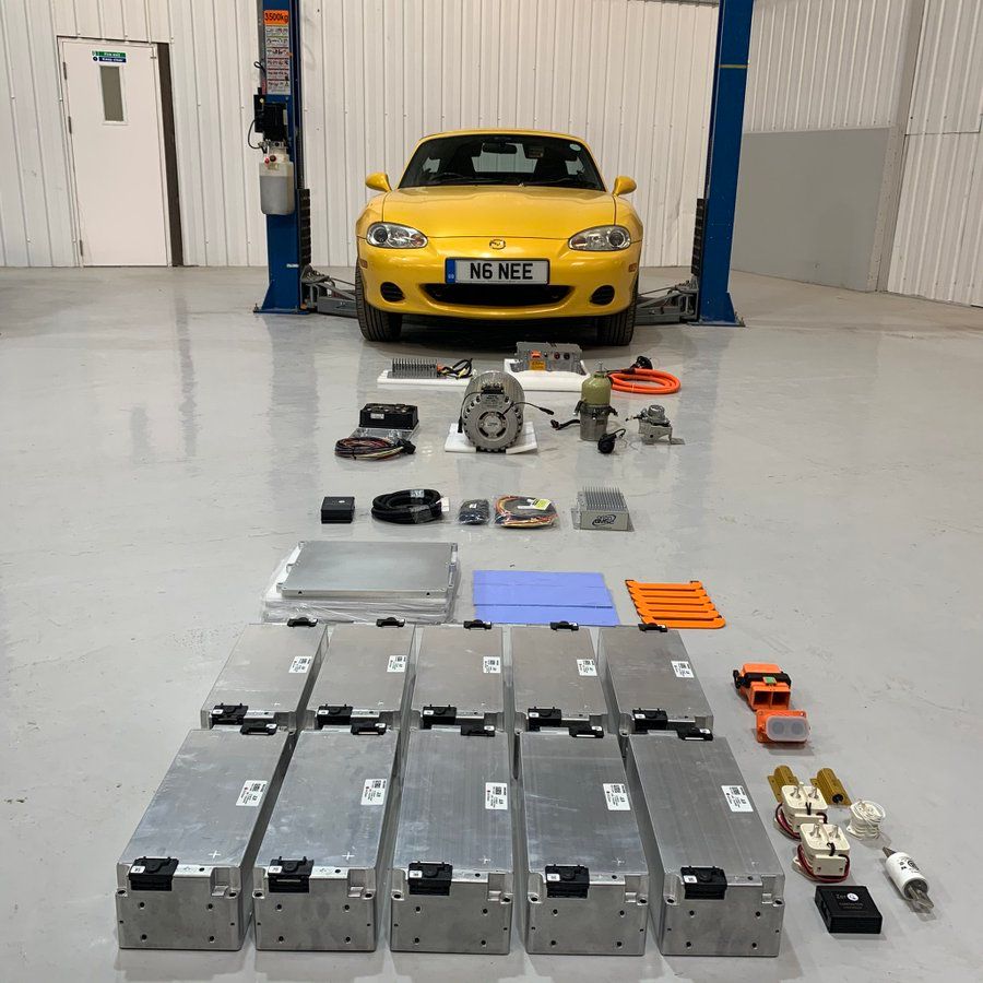 Electric MX5 setup | Scrolller