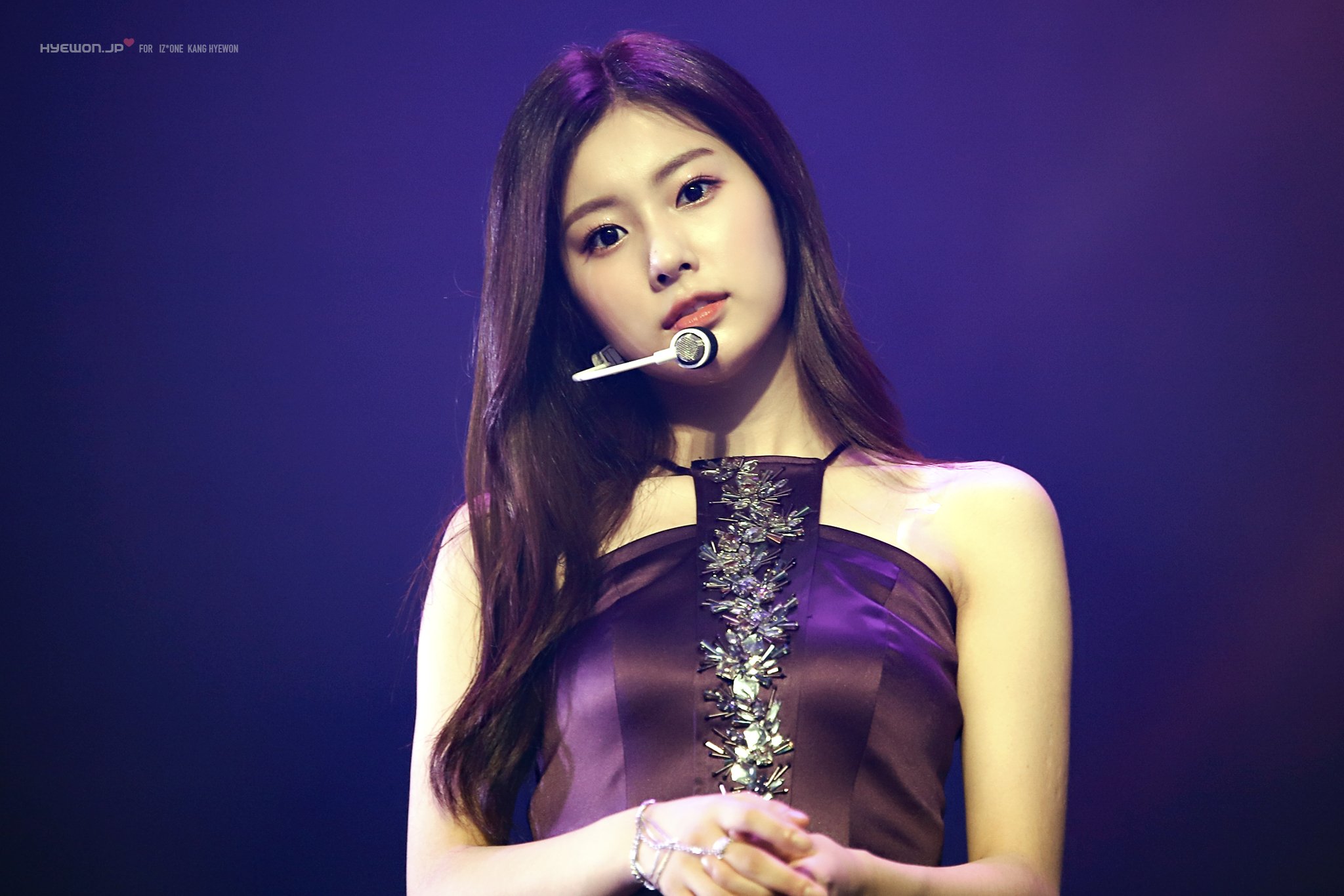 Elegant Hyewon | Scrolller