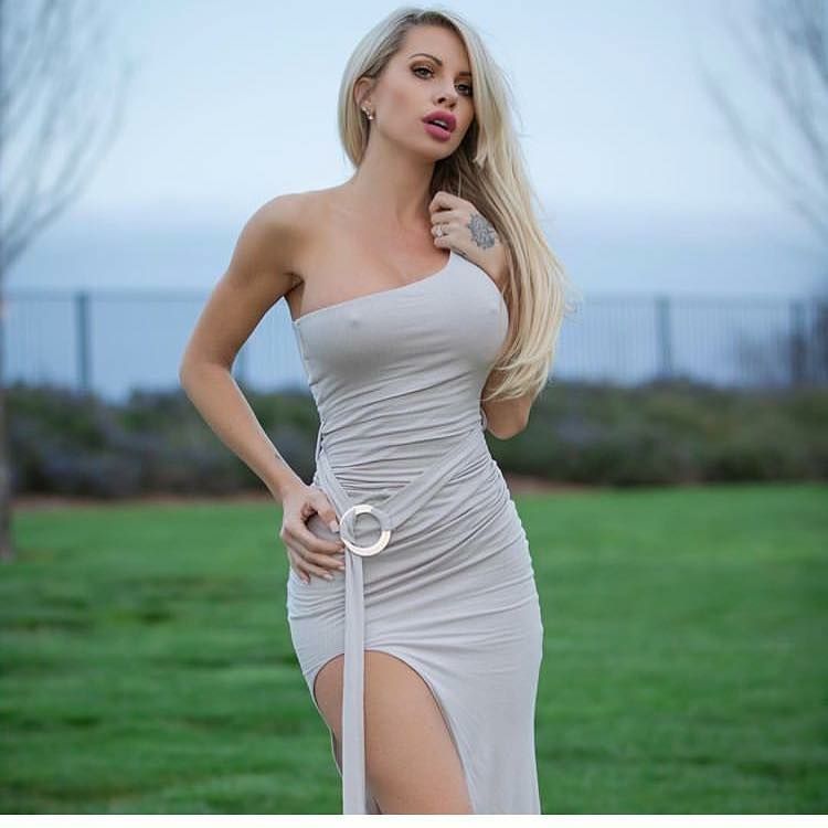 Elegant Style | Scrolller