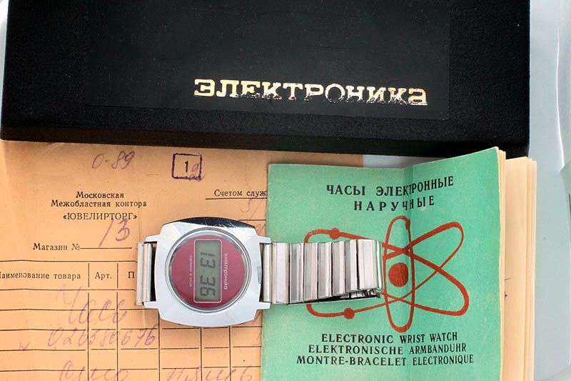 "Elektronika" Soviet digital watch, 1975 | Scrolller