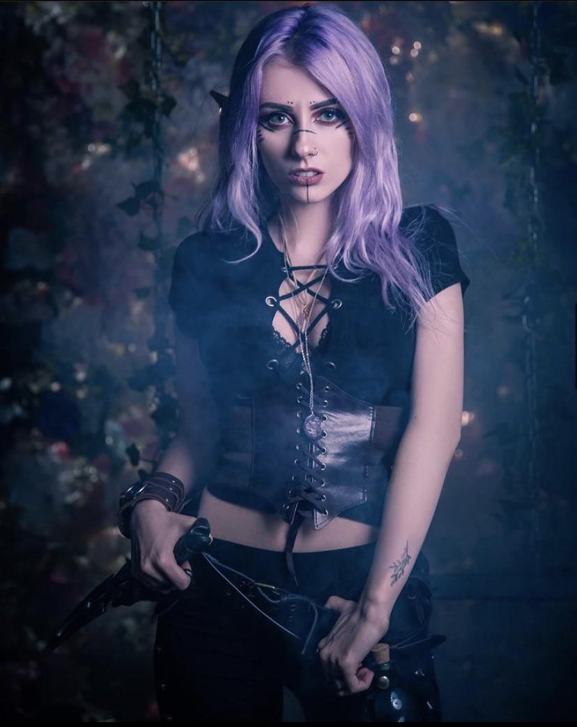 Elf Rogue 2 | Scrolller