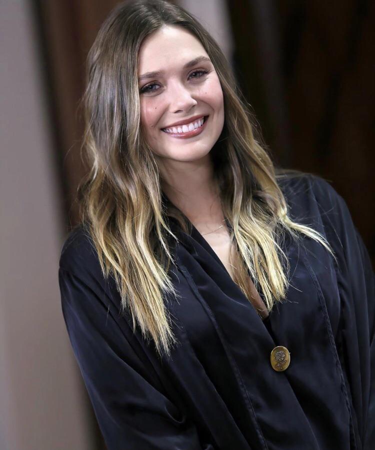 Elizabeth Olsen Scrolller 5367