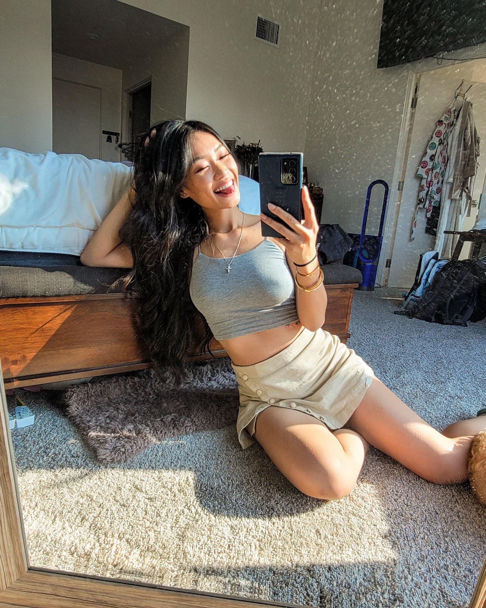 Elizabeth Tran is so hot | Scrolller